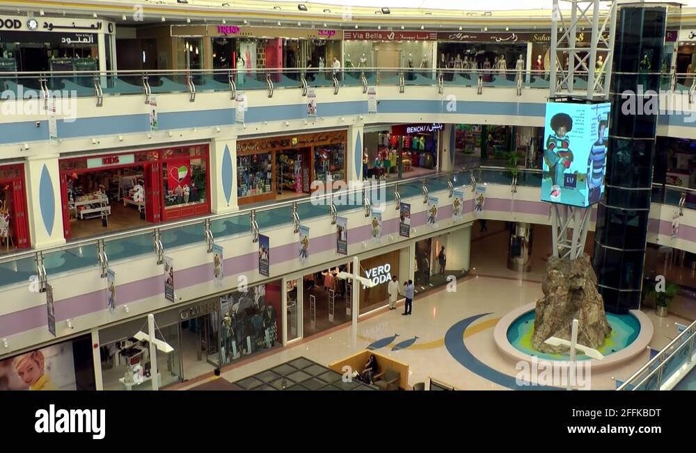 Marina shopping mall Stock Videos & Footage - HD and 4K Video Clips - Alamy