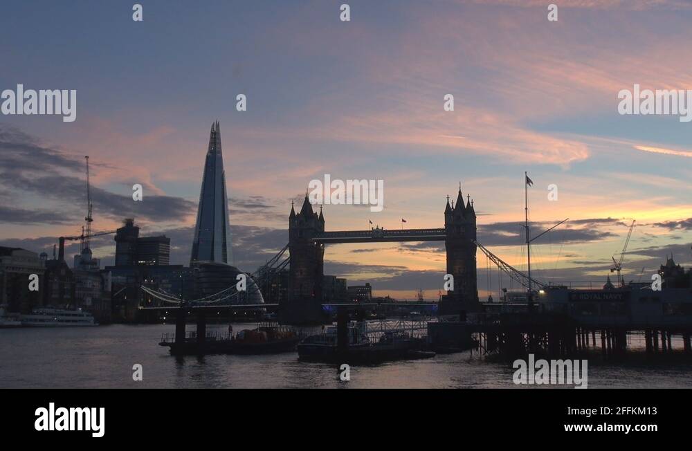 Iconic glass tower Stock Videos & Footage - HD and 4K Video Clips - Alamy
