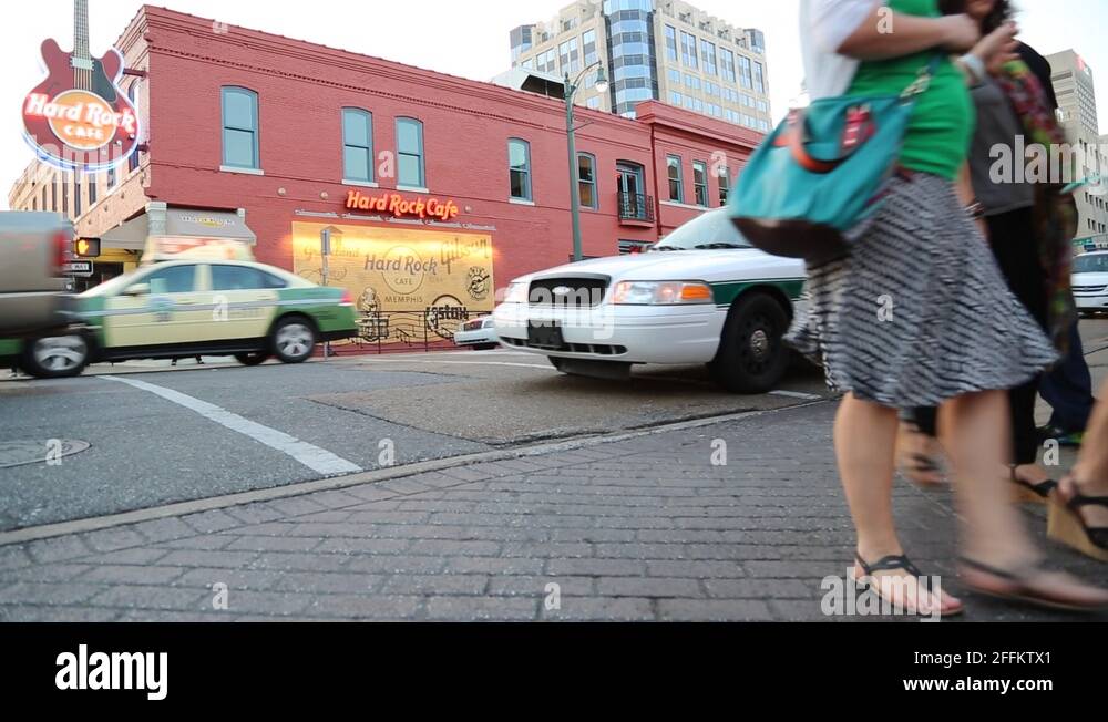 Sheriffs patrol car Stock Videos & Footage - HD and 4K Video Clips - Alamy
