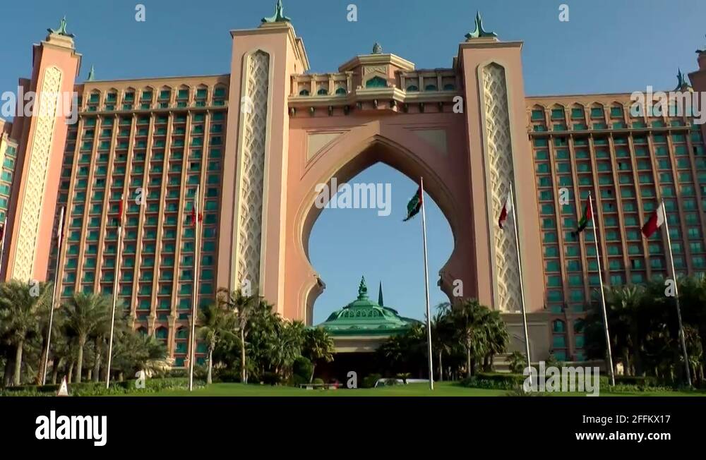 The United Arab Emirates city of Dubai 009 big arch of Atlantis The ...