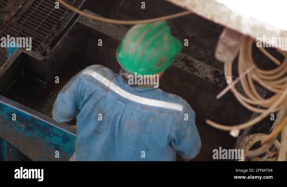 Oil pools Stock Videos & Footage - HD and 4K Video Clips - Alamy