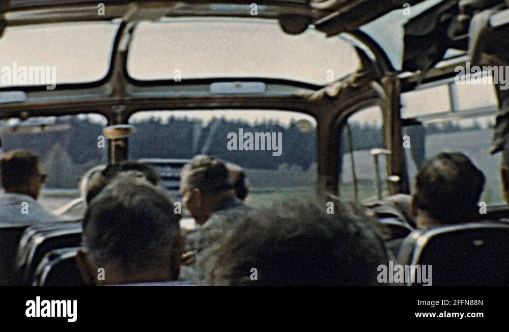 Glass coach Stock Videos & Footage - HD and 4K Video Clips - Alamy