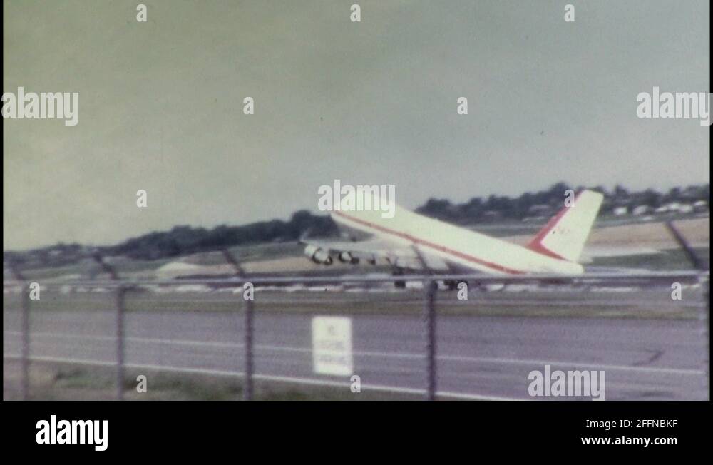 Boeing 747 Jet Plane Airliner Takeoff Vintage Film Retro Film Home ...