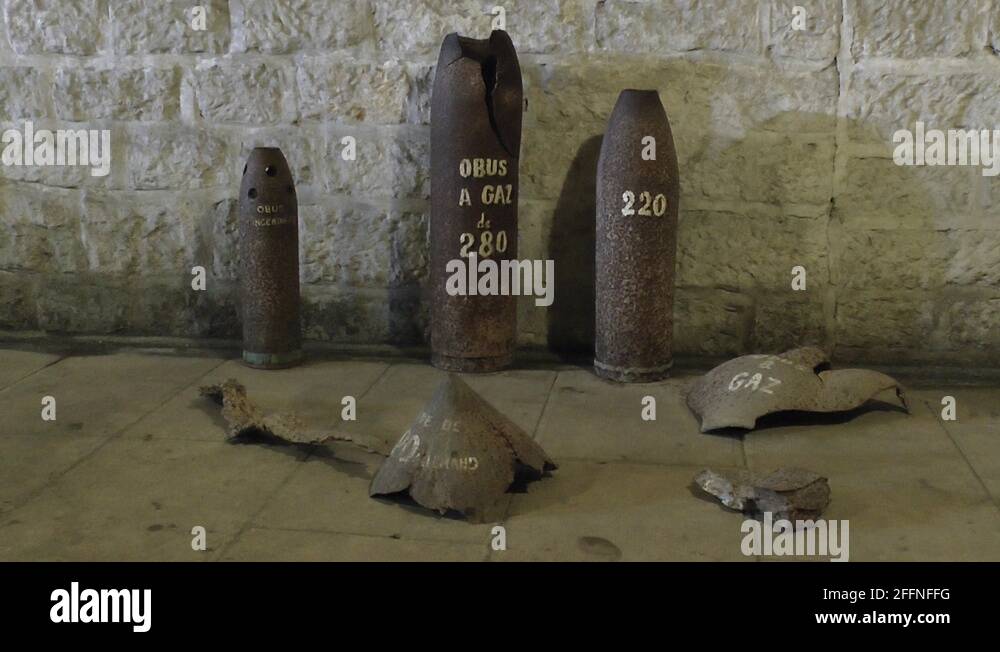 280mm artillery Stock Videos & Footage - HD and 4K Video Clips - Alamy