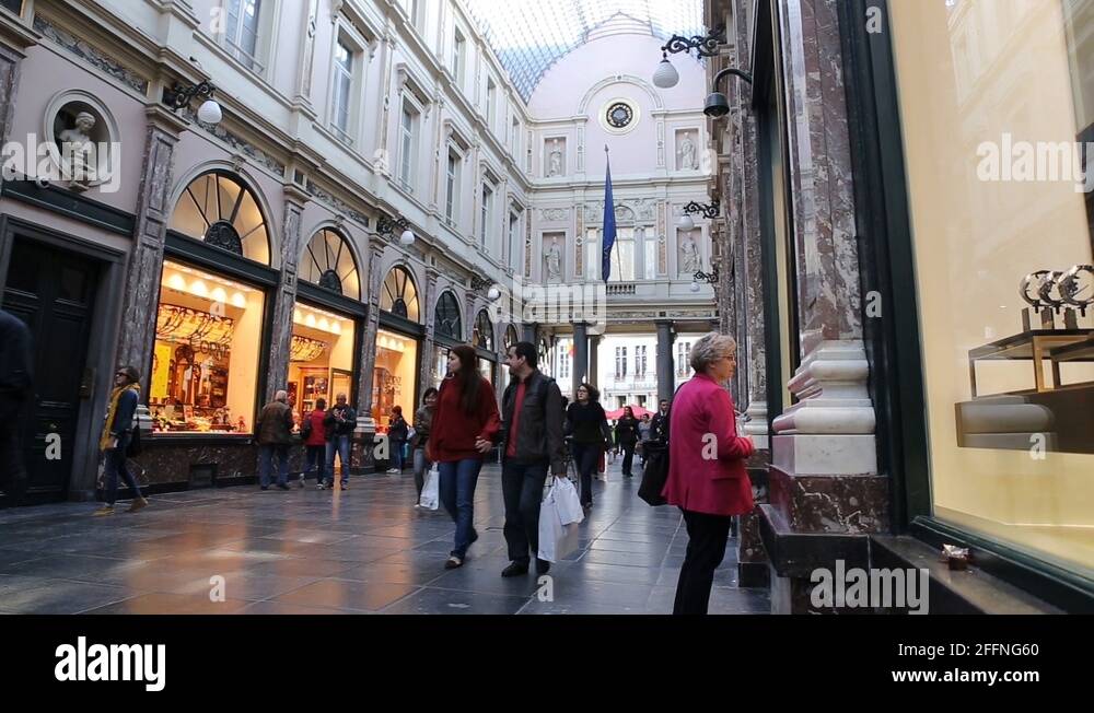 Brussels shopping street Stock Videos & Footage - HD and 4K Video Clips ...