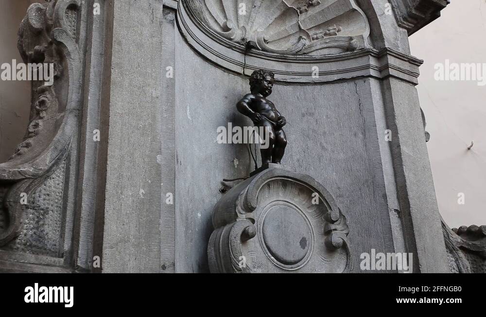Manneken pis in brussels Stock Videos & Footage - HD and 4K Video Clips ...
