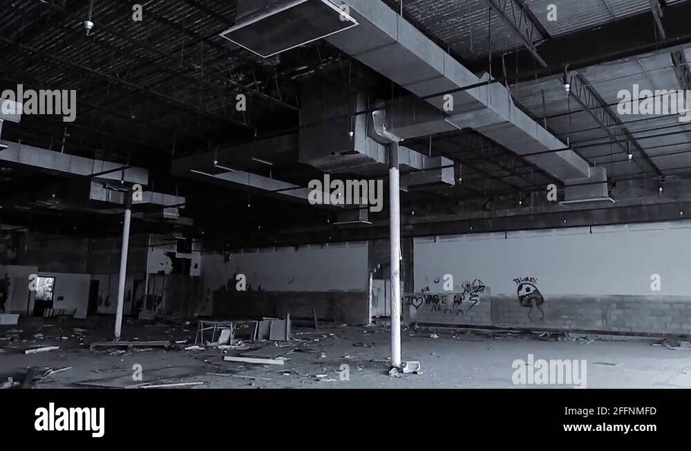 Rundown estate Stock Videos & Footage - HD and 4K Video Clips - Alamy