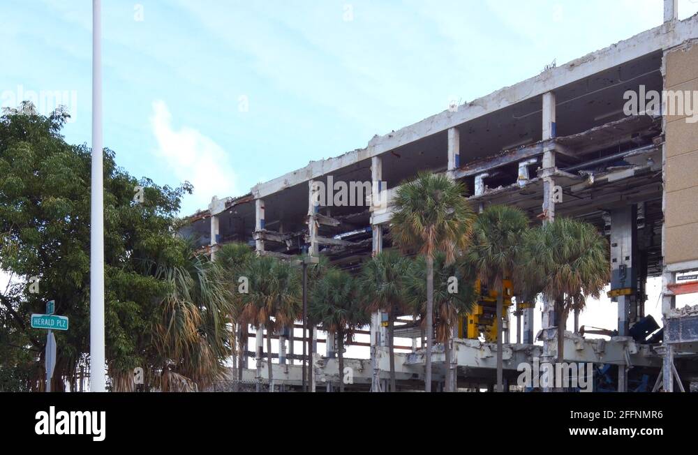 Miami herald building Stock Videos & Footage - HD and 4K Video Clips ...