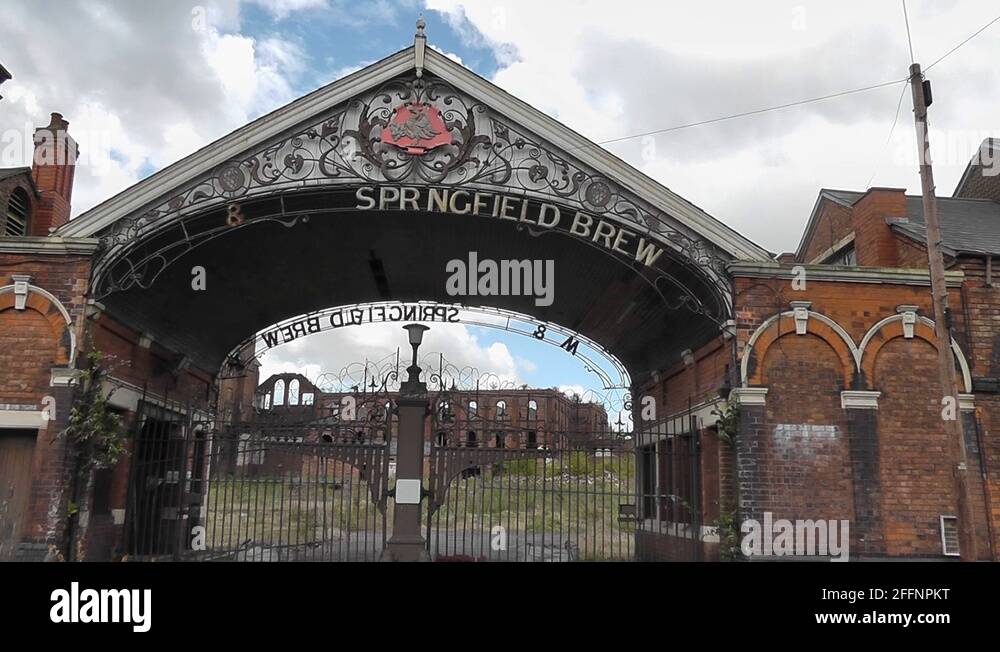 Derelict gate Stock Videos & Footage - HD and 4K Video Clips - Alamy