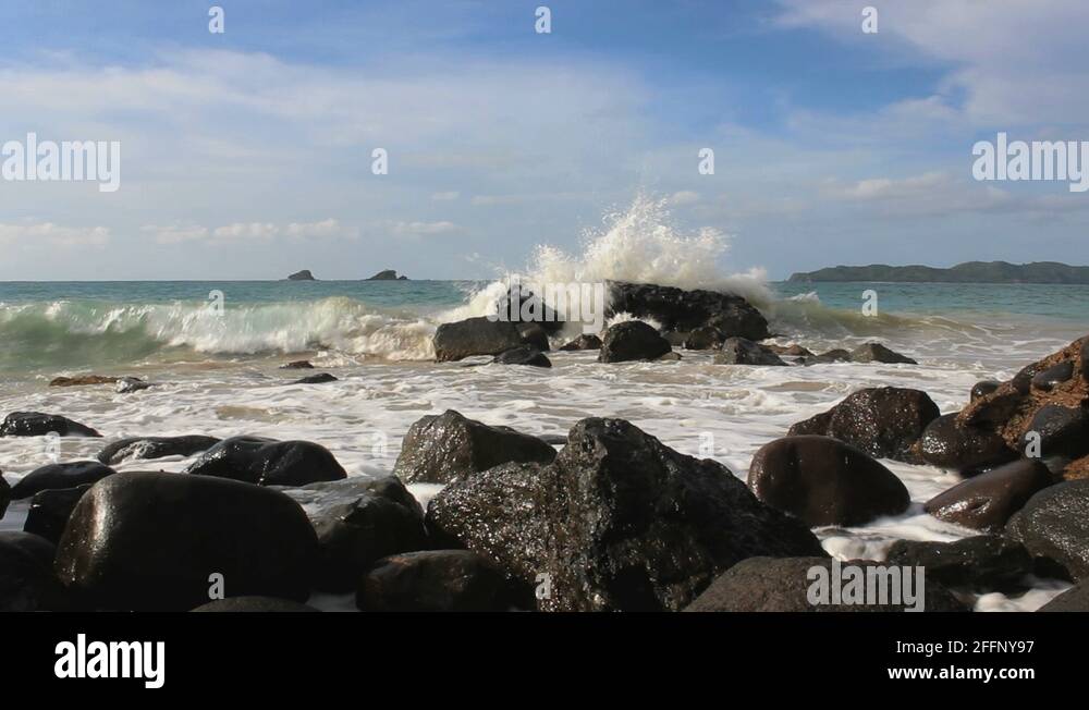 Rocks sea splash Stock Videos & Footage - HD and 4K Video Clips - Alamy