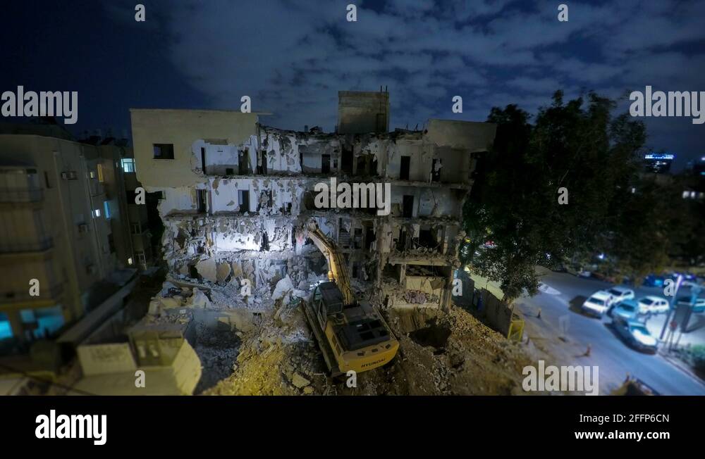 Demolition building Stock Videos & Footage - HD and 4K Video Clips - Alamy