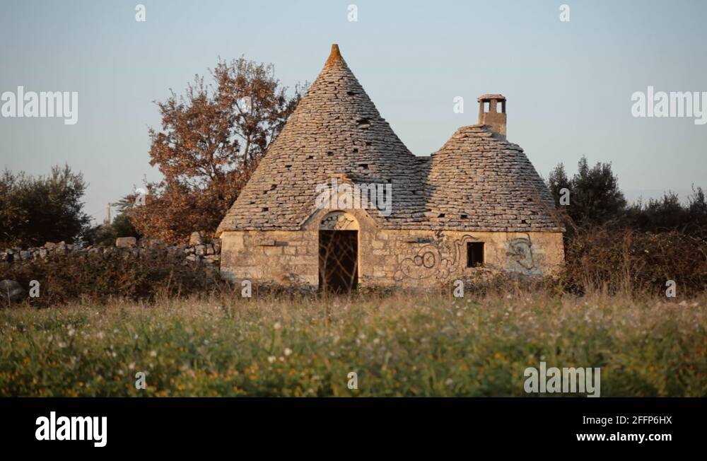 Trullo puglia Stock Videos & Footage - HD and 4K Video Clips - Alamy