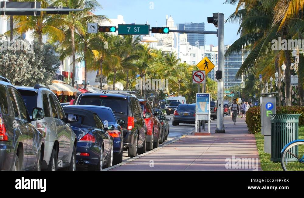 ocean drive miami beach sidewalk Stock Video Footage - Alamy
