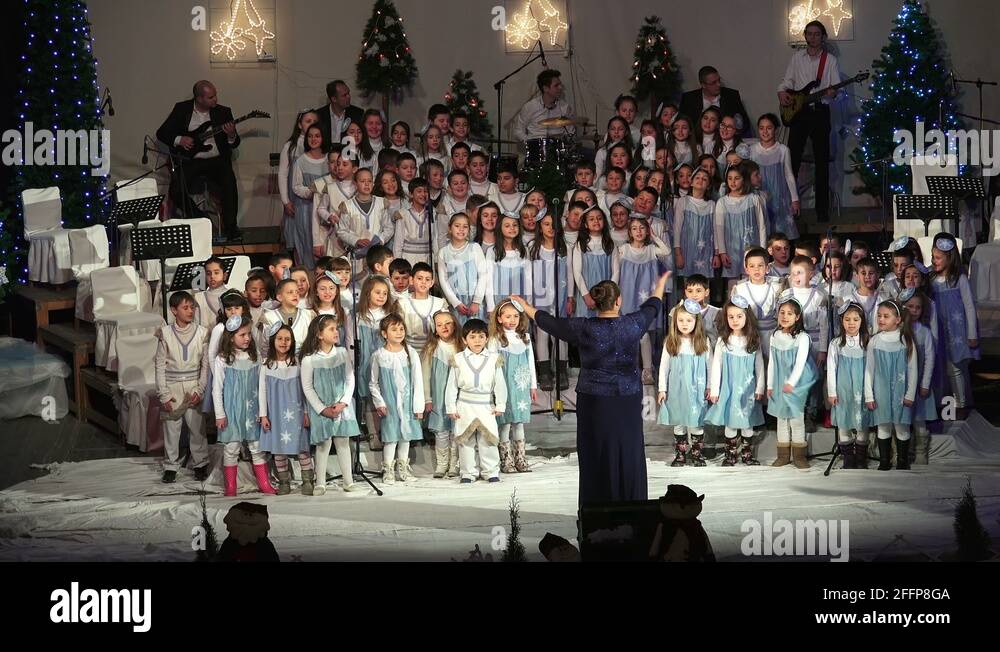 Chorus conductor Stock Videos & Footage - HD and 4K Video Clips - Alamy