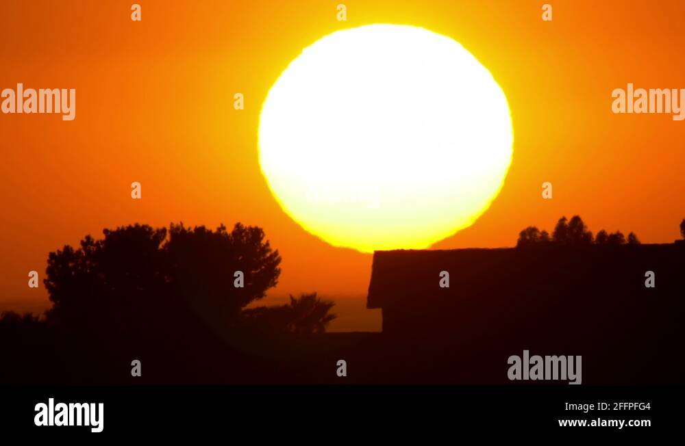 Behind homes Stock Videos & Footage - HD and 4K Video Clips - Alamy