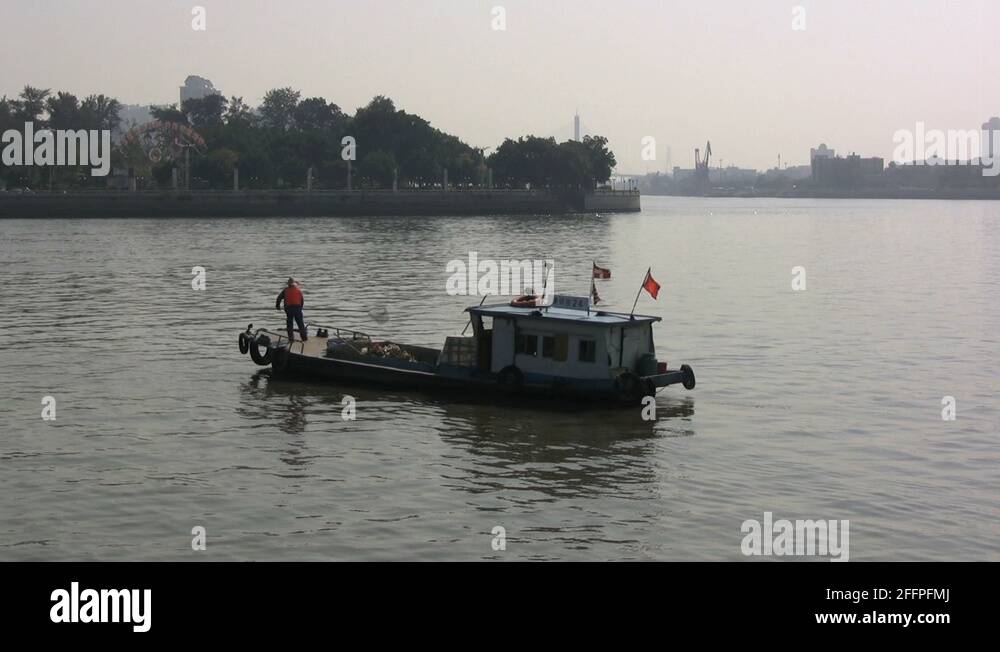 Guangzhou boat Stock Videos & Footage - HD and 4K Video Clips - Alamy