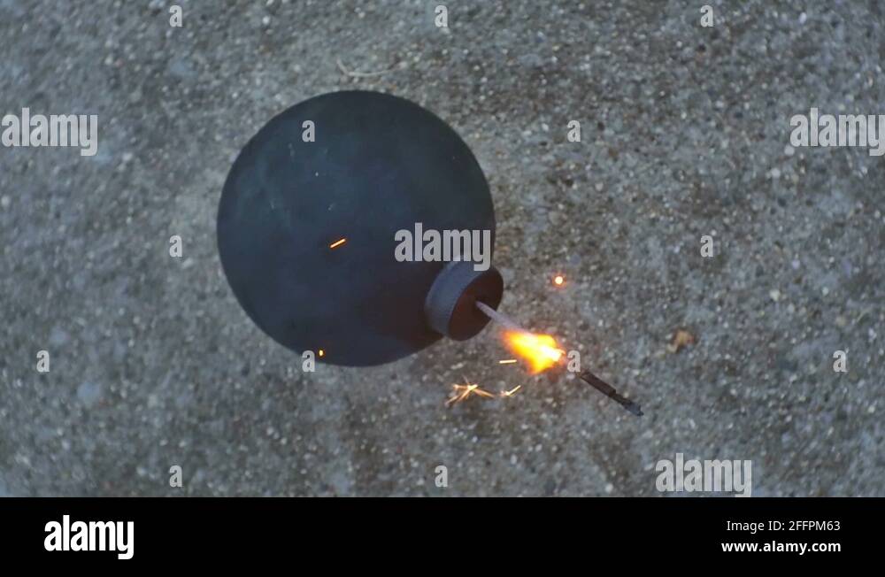 Bomb fuse Stock Videos & Footage - HD and 4K Video Clips - Alamy