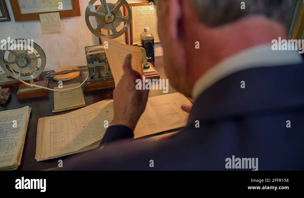 Telegraphs Stock Videos & Footage - HD and 4K Video Clips - Alamy