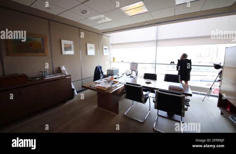 Looking tables Stock Videos & Footage - HD and 4K Video Clips - Alamy