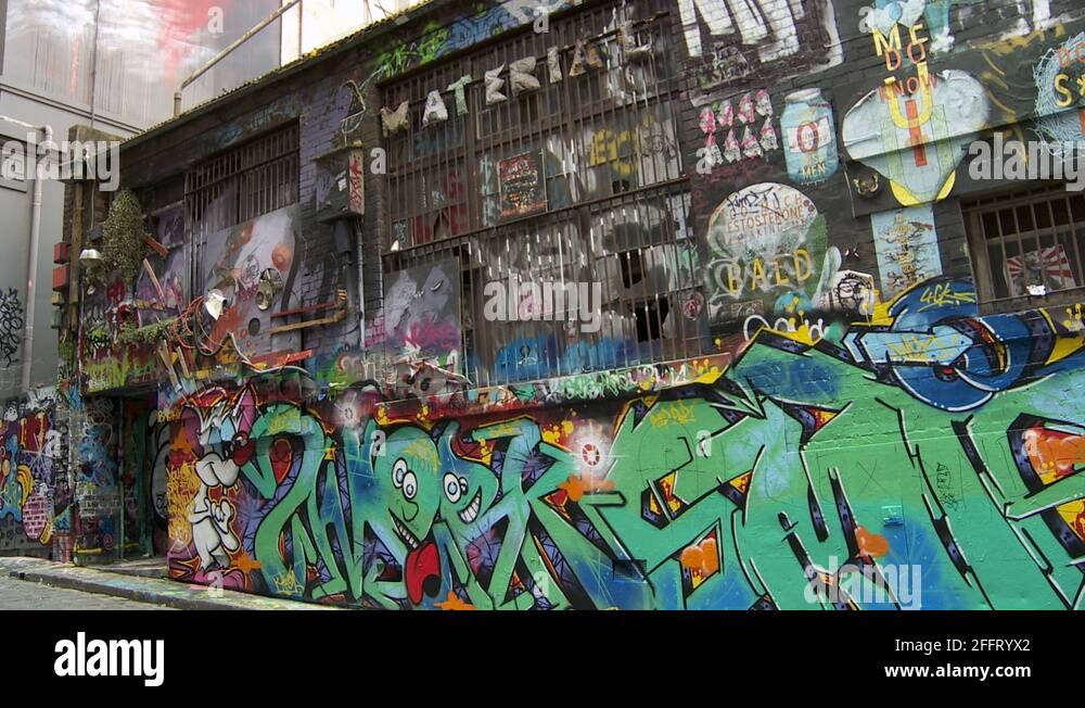 Graffiti on building Stock Videos & Footage - HD and 4K Video Clips - Alamy