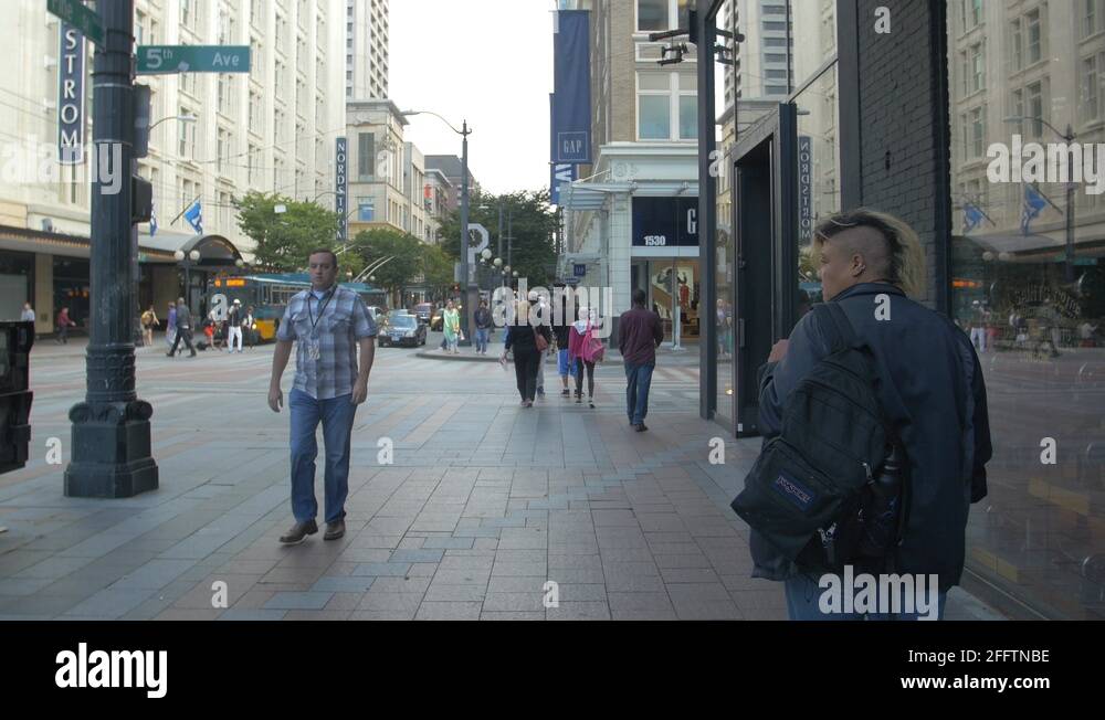 Elliot avenue Stock Videos & Footage - HD and 4K Video Clips - Alamy