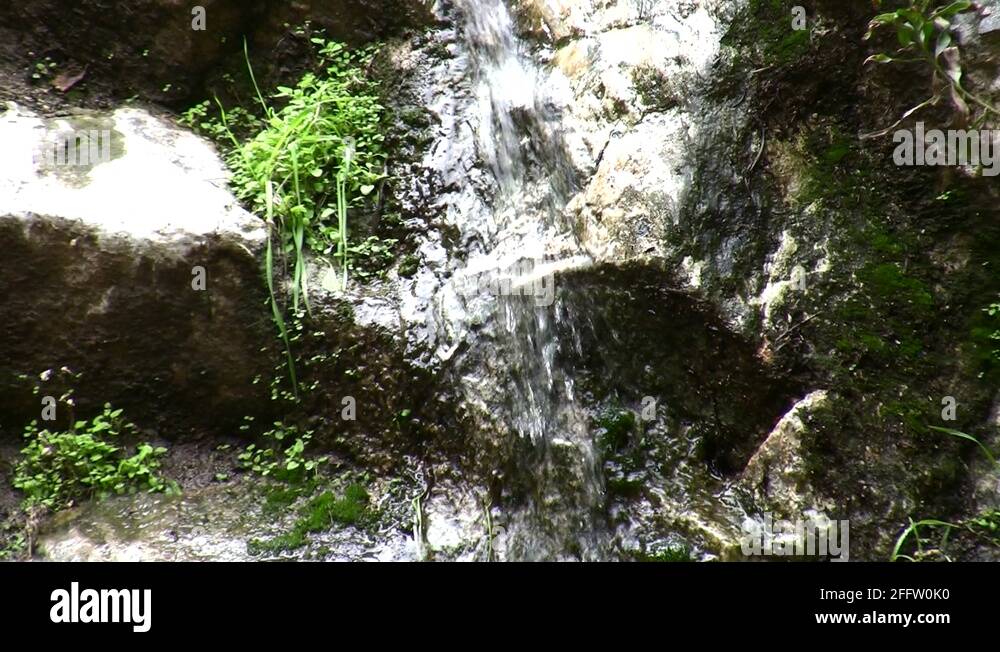 Placerita waterfalls (small) slow zoom-out HD Stock Video Footage - Alamy