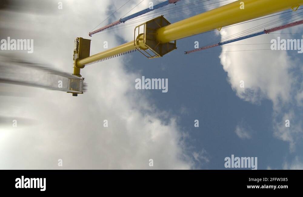 Thrill ride vertical Stock Videos & Footage - HD and 4K Video Clips - Alamy