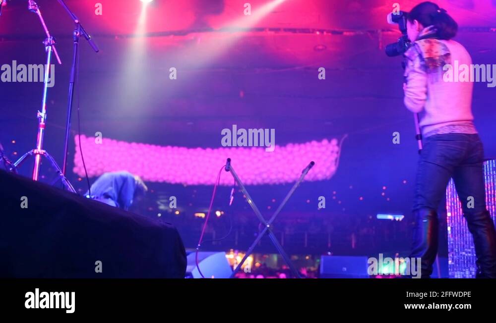 Pink singer Stock Videos & Footage - HD and 4K Video Clips - Alamy