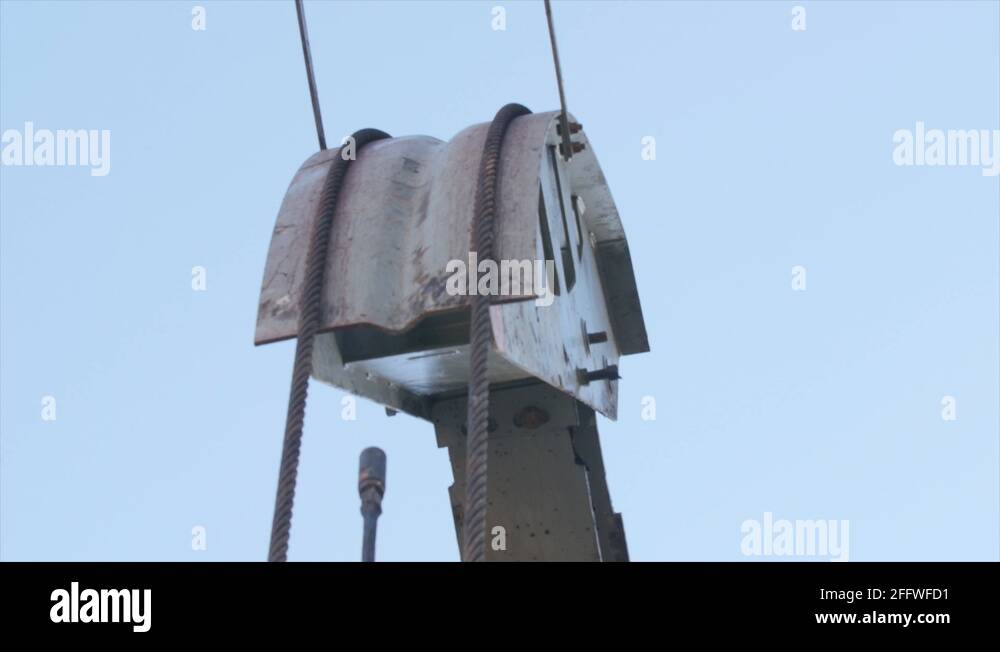 Oil rig well head Stock Videos & Footage - HD and 4K Video Clips - Alamy