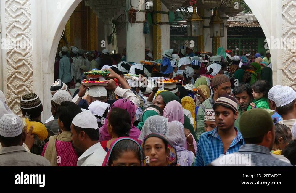 Dargah of shrine Stock Videos & Footage - HD and 4K Video Clips - Alamy