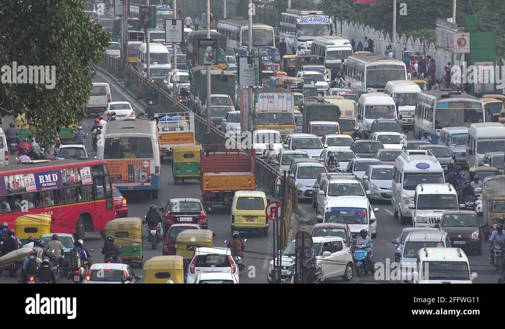 Traffic jam in Bangalore during rush hour, 'IT capital of India' Stock ...