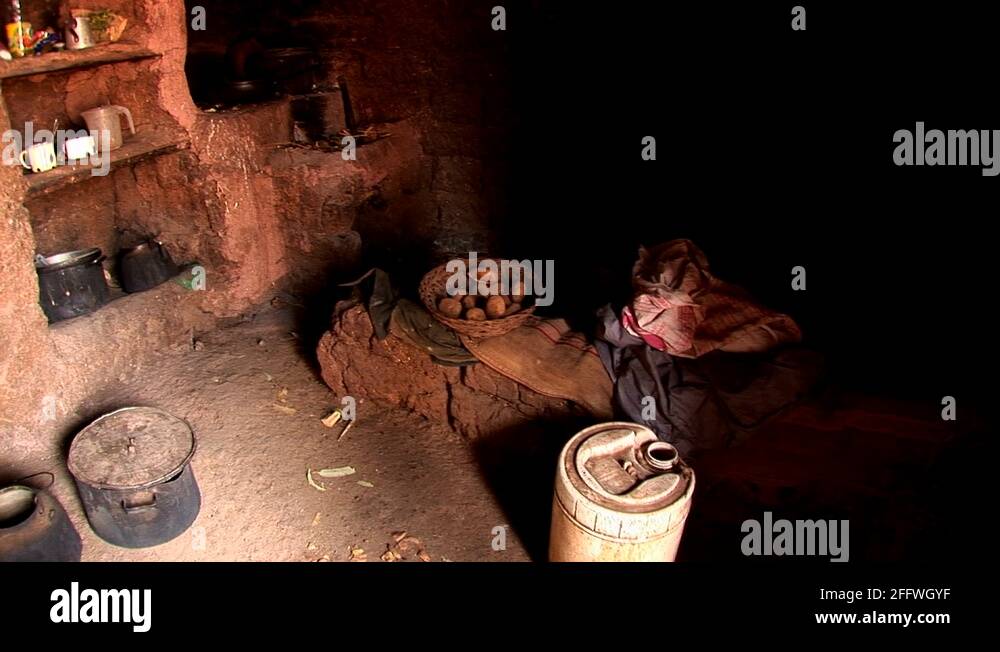 Peru farm andes Stock Videos & Footage - HD and 4K Video Clips - Alamy