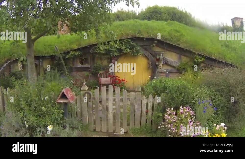 Gollum and ring Stock Videos & Footage - HD and 4K Video Clips - Alamy