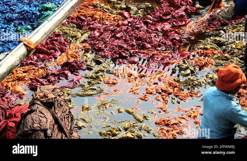 Cloth dye jaipur Stock Videos & Footage - HD and 4K Video Clips - Alamy
