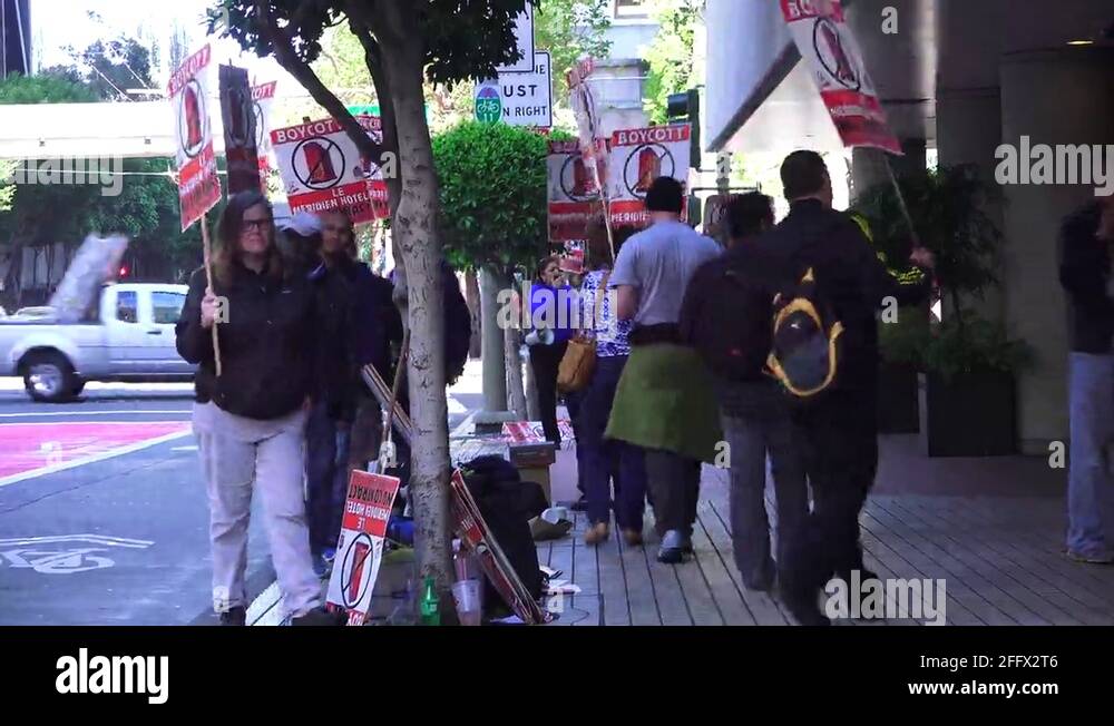 Union protest signs Stock Videos & Footage - HD and 4K Video Clips - Alamy