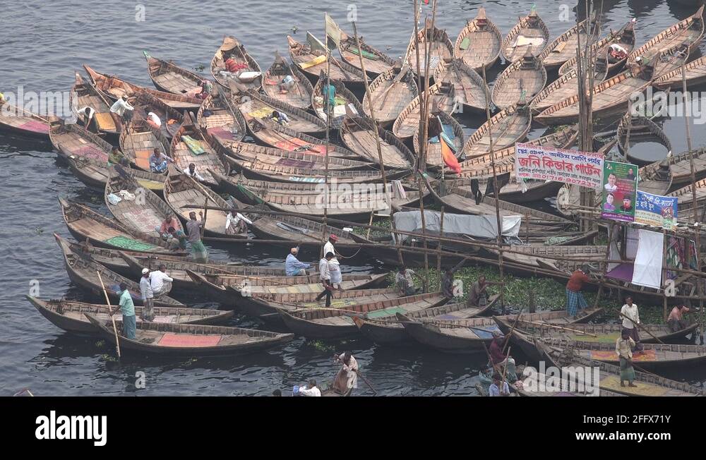 Commute boats Stock Videos & Footage - HD and 4K Video Clips - Alamy