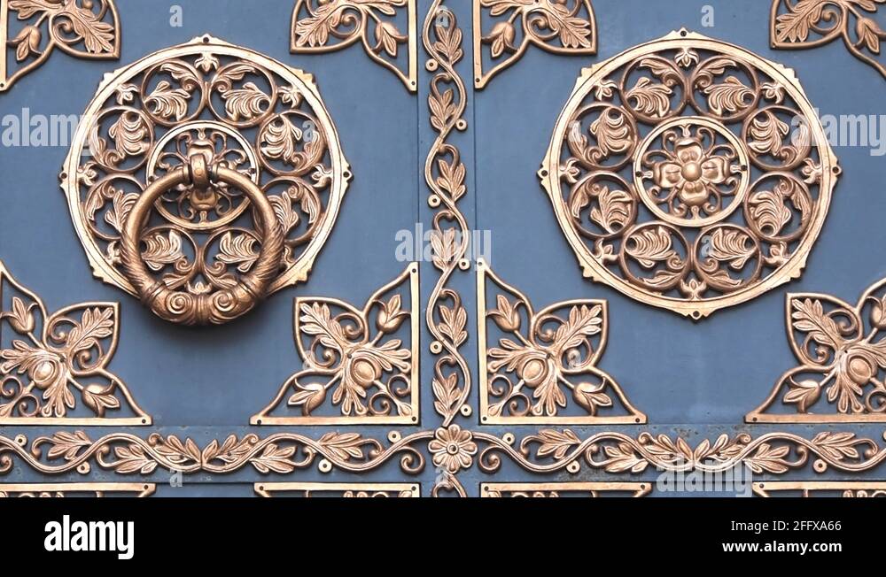 Renaissance doors Stock Videos & Footage - HD and 4K Video Clips - Alamy