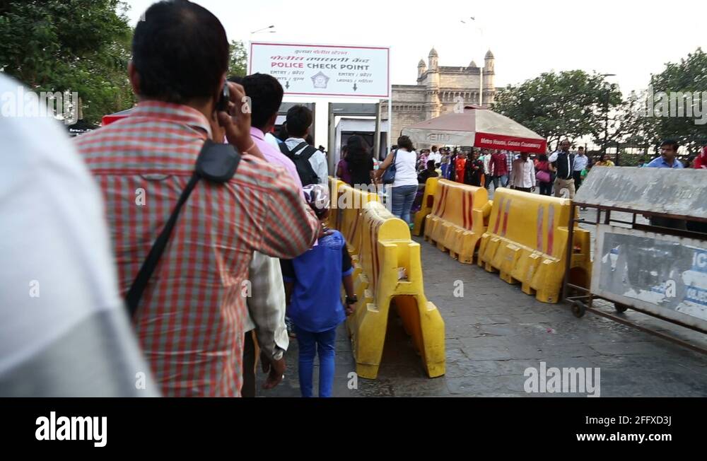 India people crowd waiting queue Stock Videos & Footage - HD and 4K ...