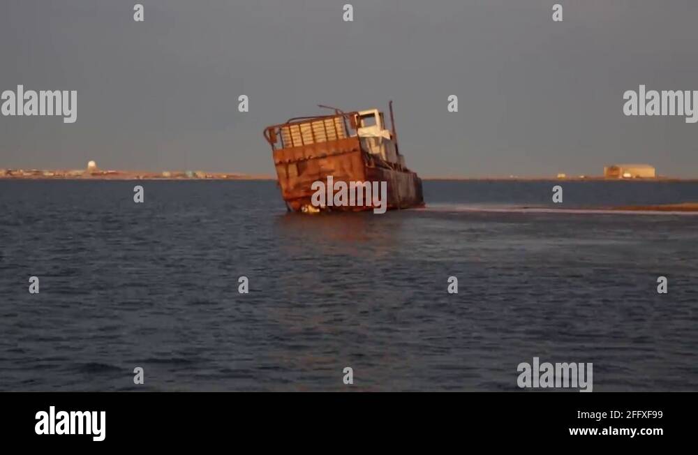 Shipwrecked boat Stock Videos & Footage - HD and 4K Video Clips - Alamy