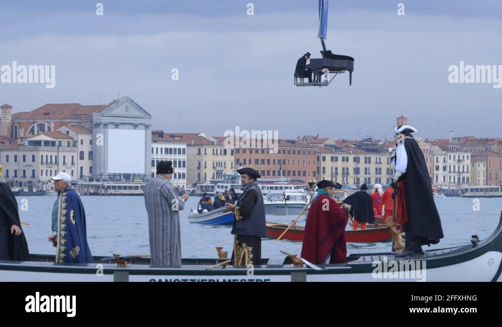 Water parade Stock Videos & Footage - HD and 4K Video Clips - Alamy