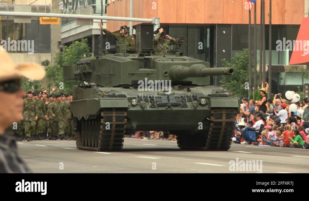 Wheel of army tank Stock Videos & Footage - HD and 4K Video Clips - Alamy