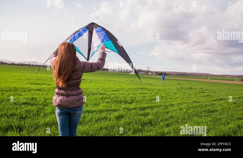 Throwing the kite Stock Videos & Footage - HD and 4K Video Clips - Alamy