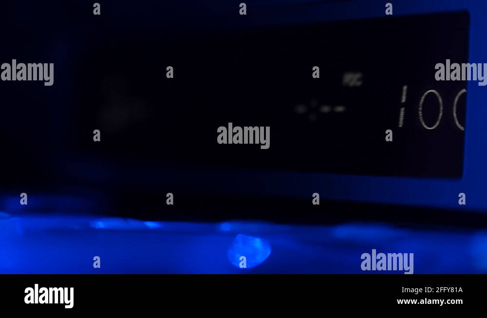 Montage console Stock Videos & Footage - HD and 4K Video Clips - Alamy