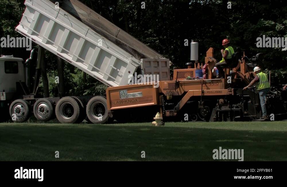 Road engineering workers Stock Videos & Footage - HD and 4K Video Clips ...