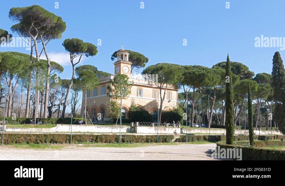 Piazza borghese rome Stock Videos & Footage - HD and 4K Video Clips - Alamy
