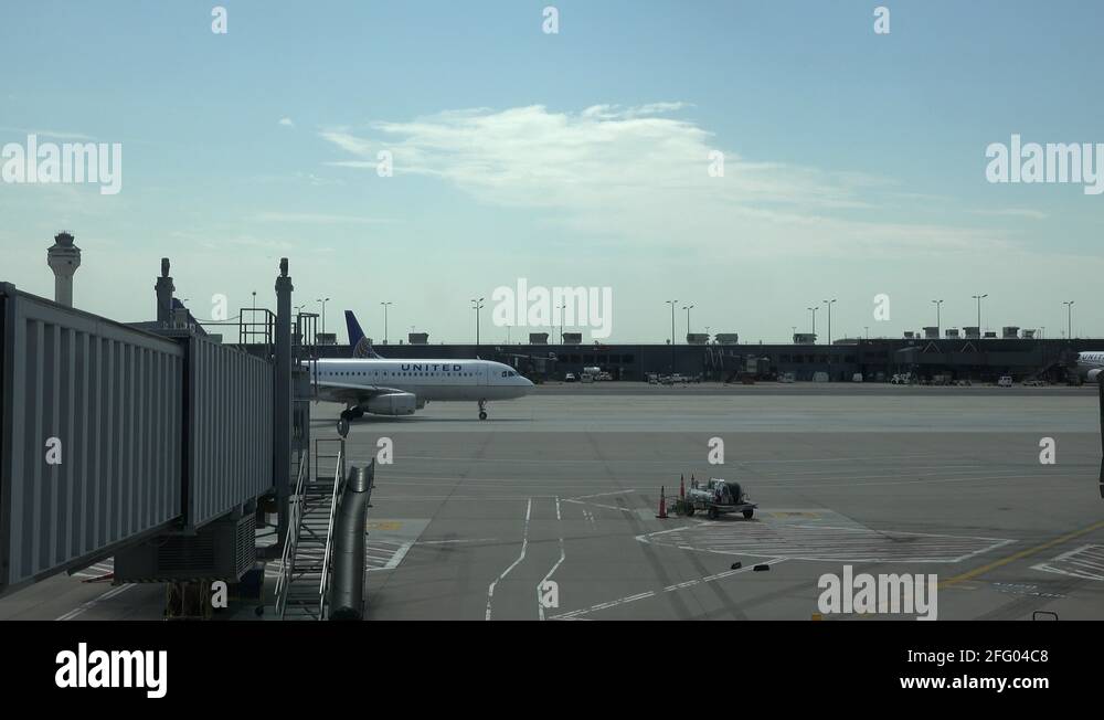 Dulles International Airport ramp United Airlines Washington DC 4K 018 ...