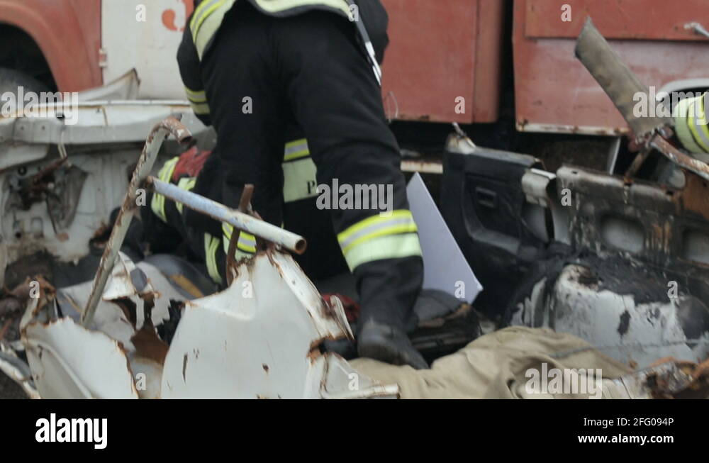Broken arm first aid Stock Videos & Footage - HD and 4K Video Clips - Alamy