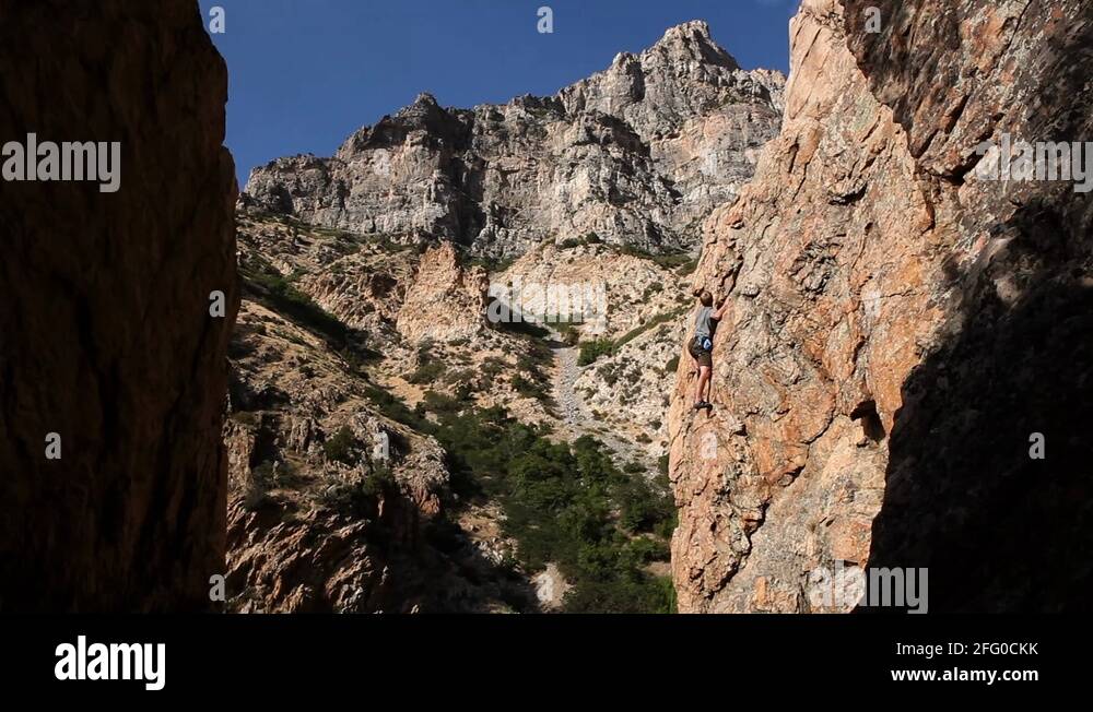 Vertical formation Stock Videos & Footage - HD and 4K Video Clips - Alamy