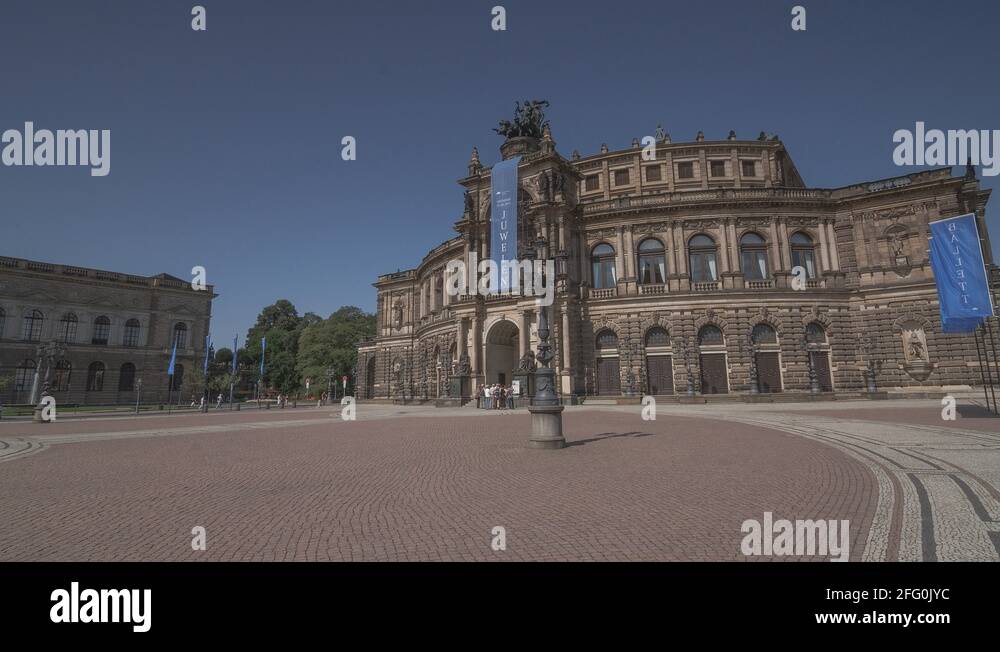 Semperoper dresden Stock Videos & Footage - HD and 4K Video Clips - Alamy