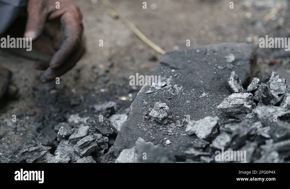 Hammer smashing stone Stock Videos & Footage - HD and 4K Video Clips ...